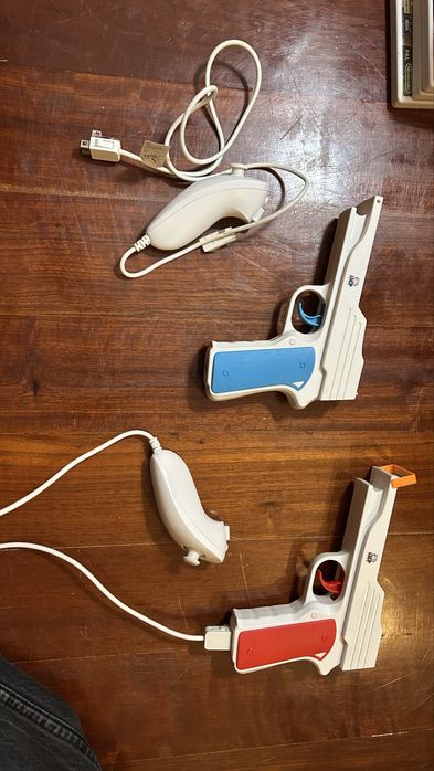 Nitendo wii light gun e comando correspondente Mafra • OLX.pt