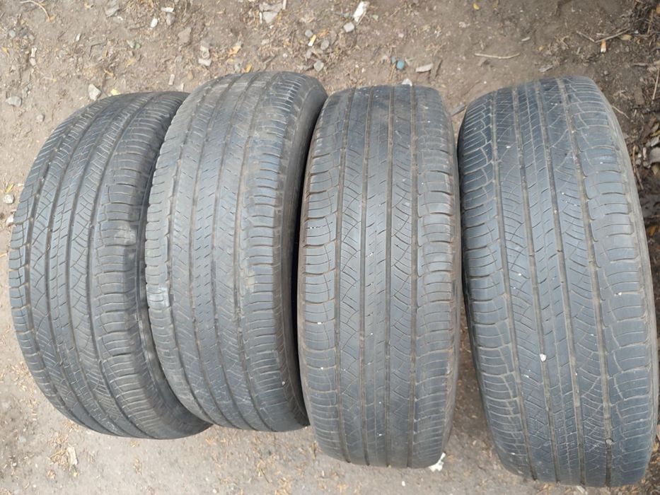 Michelin Latitude Tour HP 215/65 R16 98H: 2 300 грн. - Автошини Київ на Olx