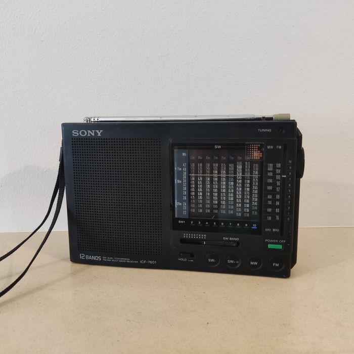 Sony ICF-7601 - 12 Bands AM FM SW portable receiver radio tuner. Albufeira E Olhos De Água • OLX.pt