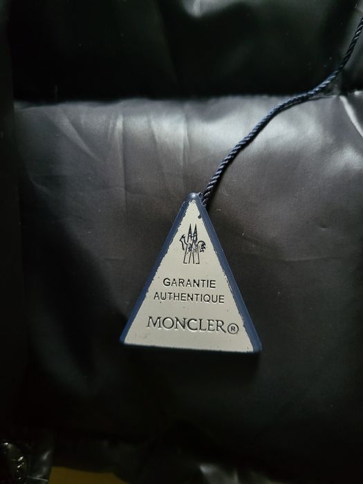 Пуховик Moncler оригинал: 1 749 грн. - Пуховики та зимові куртки Знам ...