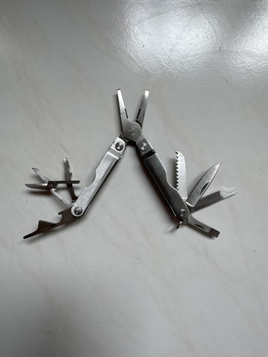 Mini multi tool husky Alcântara • OLX.pt