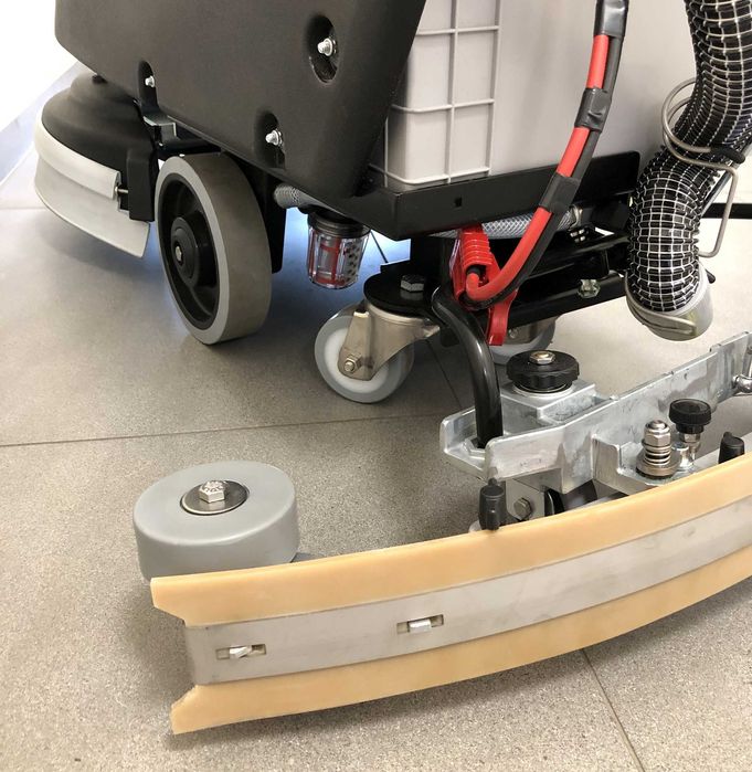 Zmywarka szorowarka do posadzek elektryczna Ruby 48BL od ręki! Kalisz • OLX.pl