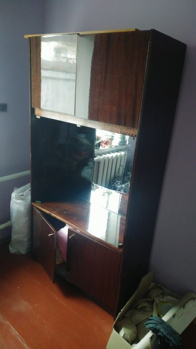Шкаф сервант шафа тумбочка трюмо 500 грн Меблі для вітальні Жмеринка на Olx
