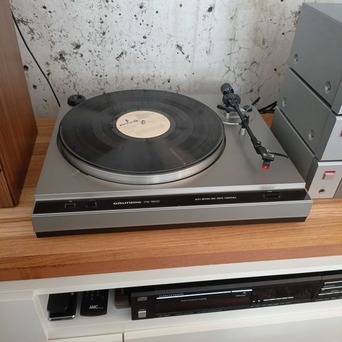 Wieża Grundig wzmacniacz V1700 deck CF1700 Gramofon PS1600 Tuner T1700 ...