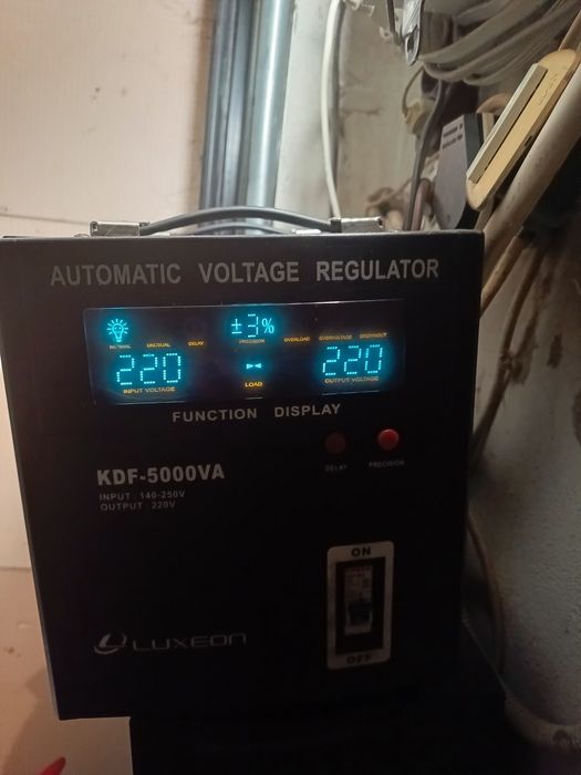 Стабилизатор Luxeon KDF-5000 SERVO: 2 200 грн. - Перетворювачі напруги Київ на Olx