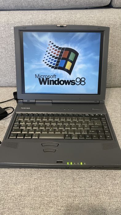 Laptop Retro Toshiba Tecra 8000 Pentium II Windows 98 Warszawa ...