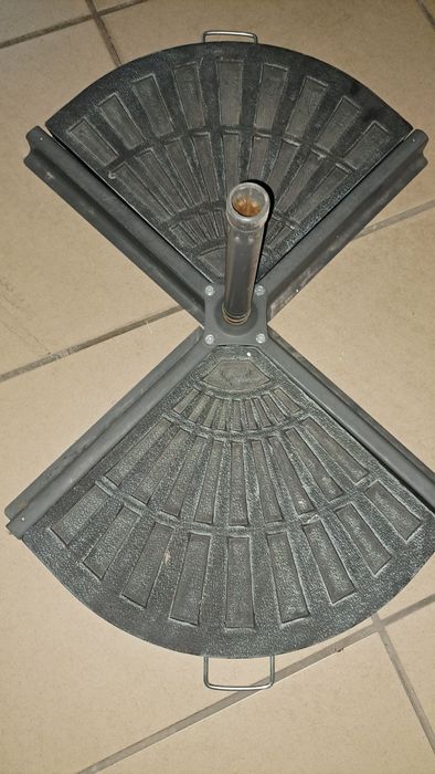 Base/Suporte e pesos para guarda-sol Águas Santas • OLX Portugal