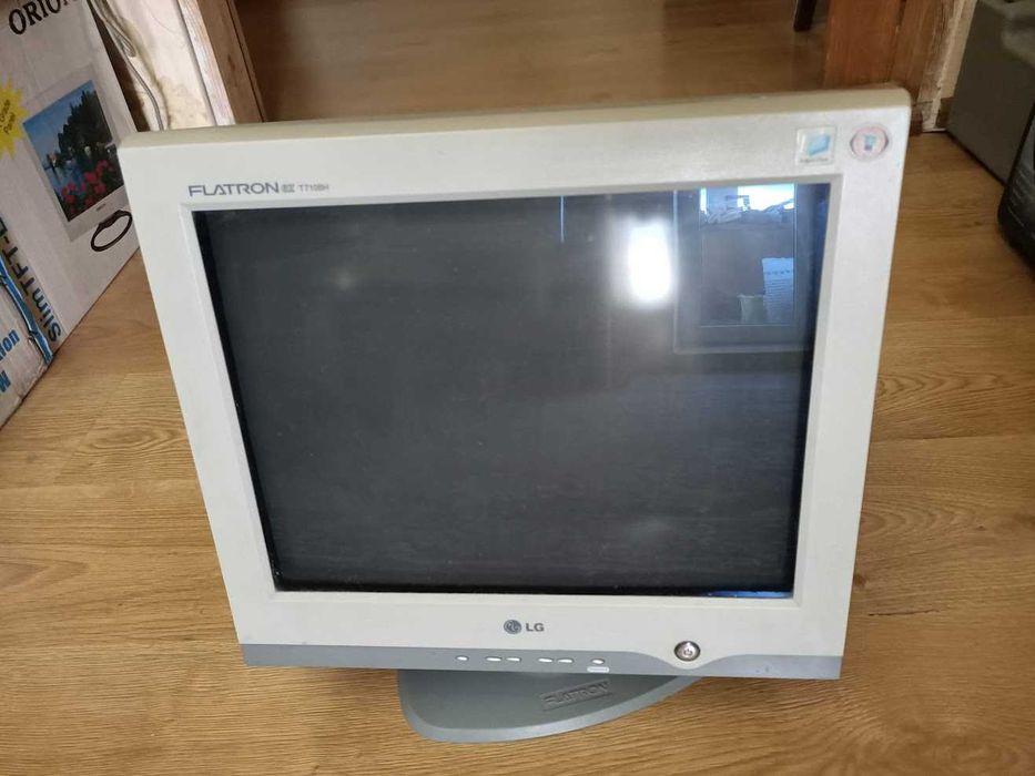 Монітор CRT LG Flatron ez T710BH 17'' повністю у робочому стані: 170 ...