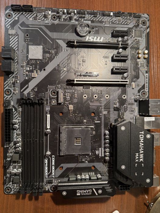 MSI B450 tomahawk max: 1 000 грн. - Комплектуючі та аксесуари Київ на Olx