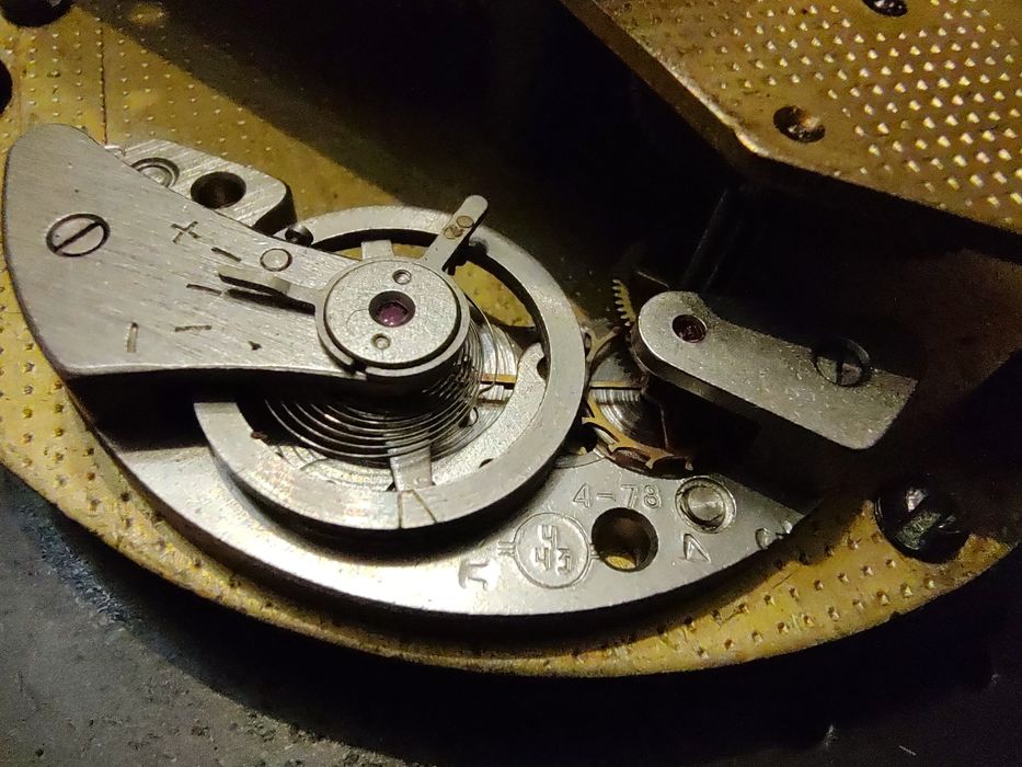 Запчасти часов механизм стрелки: 35 грн. - Колекціонування Харків на Olx