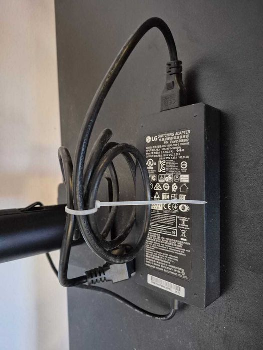 LG UltraFine Display Ergo 27” 4K (27UN880) Aljezur • OLX.pt