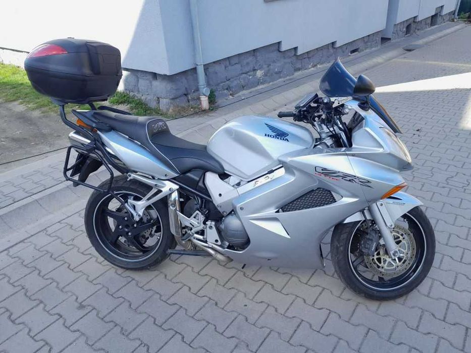Honda VFR 800 V-TEC Wałbrzych • OLX.pl