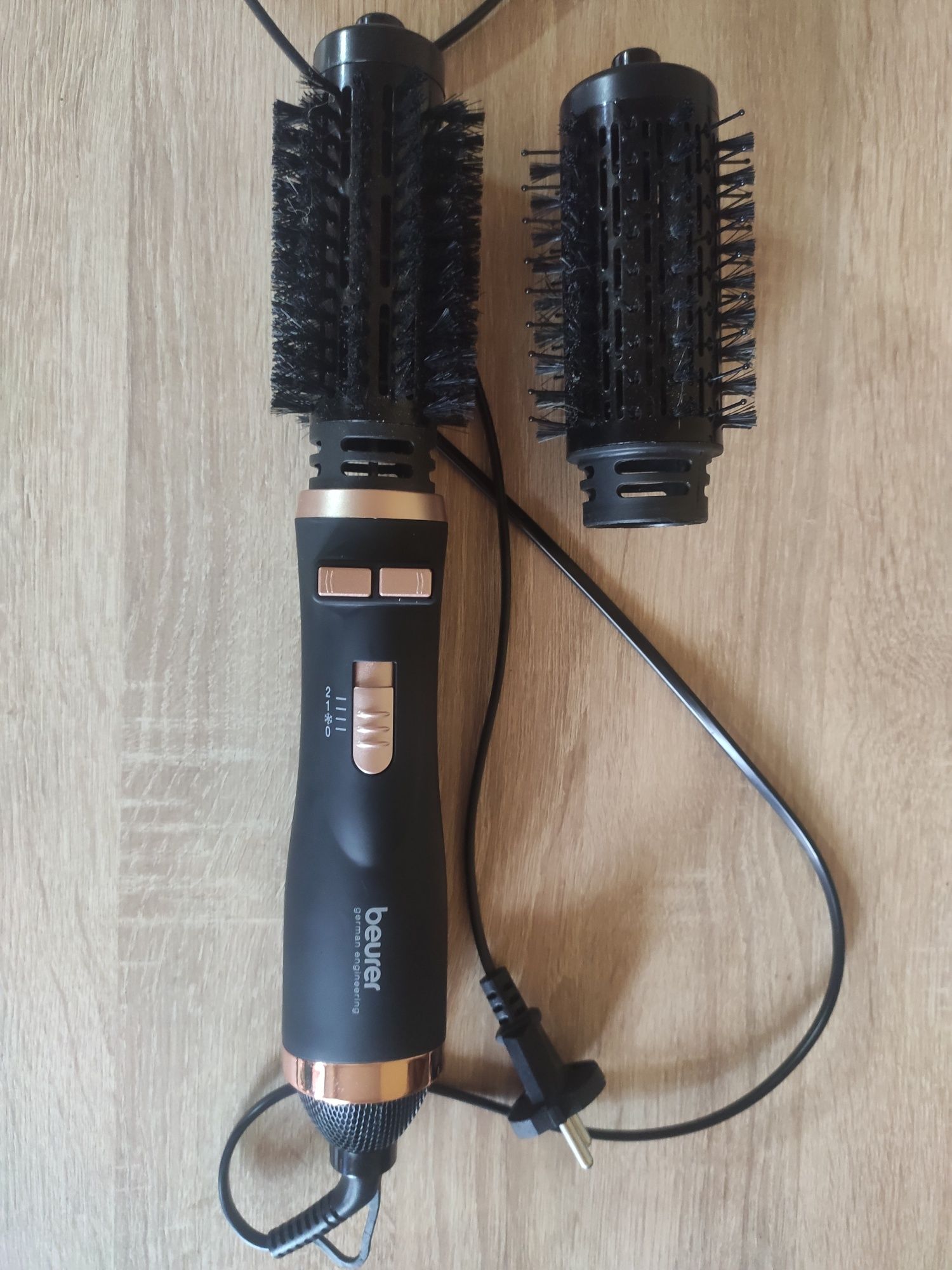 Описание Фен-щетка вращающаяся Beurer HT 80: 1 200 грн. - Фени, укладка ...