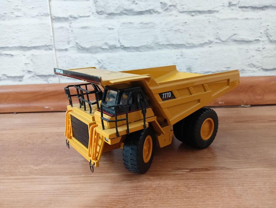 Sprzedam model wozidła kopalnianego cat 777d norscot 1/50 Działdowo • OLX.pl