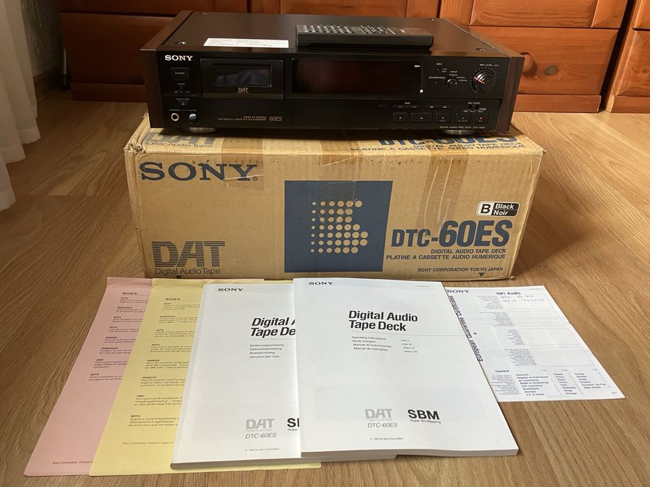 Magnetofon DAT Sony DTC-60ES, komplet dla kolekcjonera, jak nowy! Radlin • OLX.pl