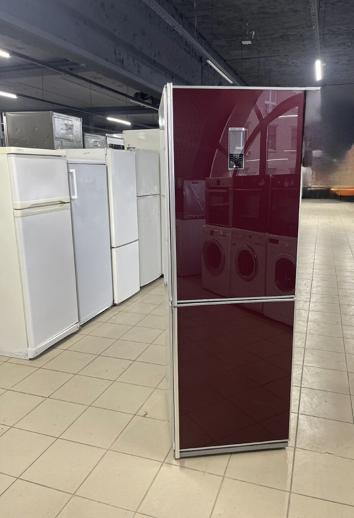 Сучасний холодильник Privileg за помірні кошти. Склад-магазин Б/У: 3 ...