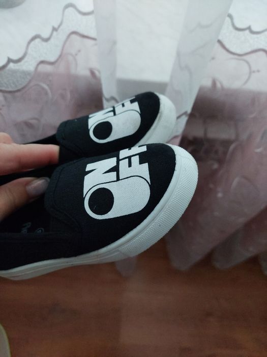 Мокасини,макасіни,кеди,крассовки,красовки дитячі,тапочки: 150 грн ...