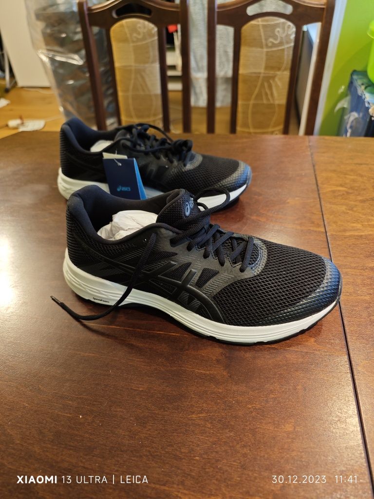 Buty do biegania Asics 1011A162 Gel Exalt 5 czarne r. 46 5 nowe gwara Gi ycko OLX.pl