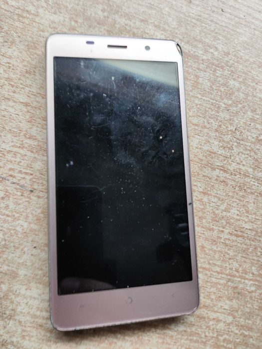 Bravis X500 Trace Pro нерабочий: 99 грн. - Мобильные телефоны / смартфоны Чернигов на Olx