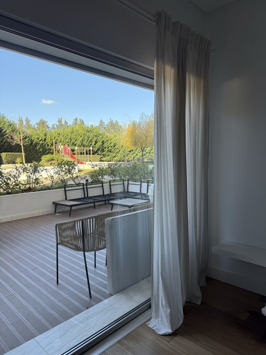 Cortinas De Linho Translúcidas em Tom Natural / Off-White Alcântara ...