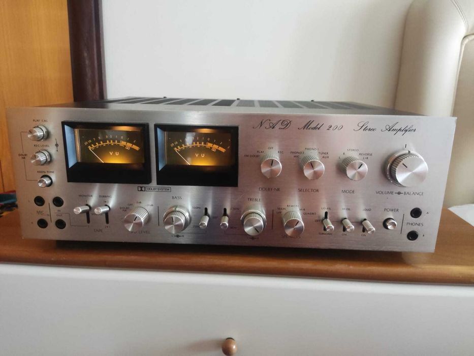 Amplificador Quadrifónico NAD Model 200 210W a 4 Ohm`s Canidelo • OLX.pt