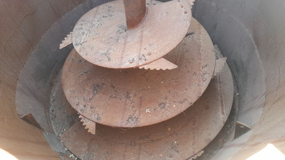 Unifeed tatoma 12m Azinheira dos Barros • OLX Portugal