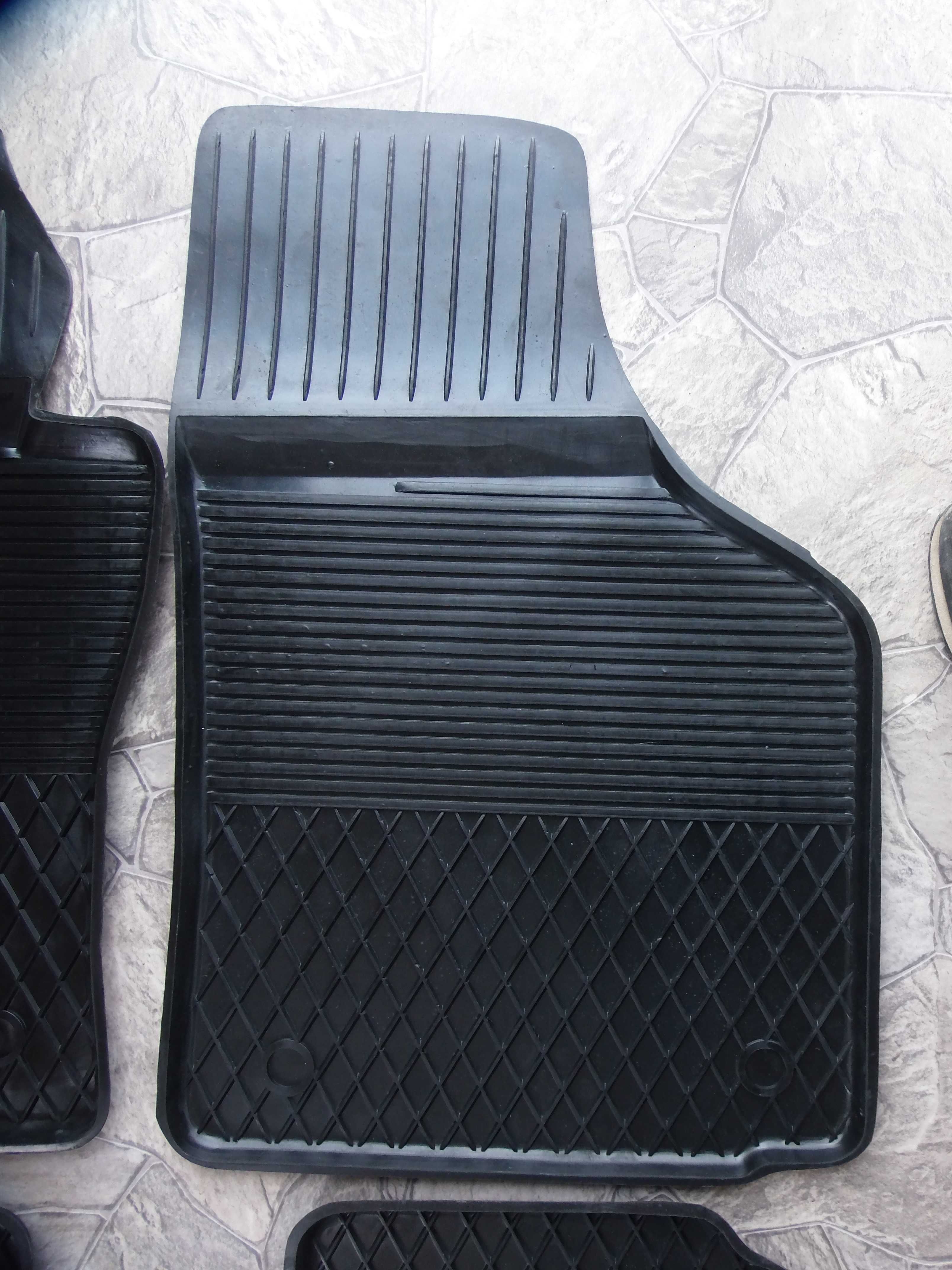 Dywaniki Gumowe VW Volkswagen PASSAT B6 B7 Dopasowane Korytkowe ... Dywaniki Gumowe VW Volkswagen PASSAT B6 B7 Dopasowane Korytkowe ...