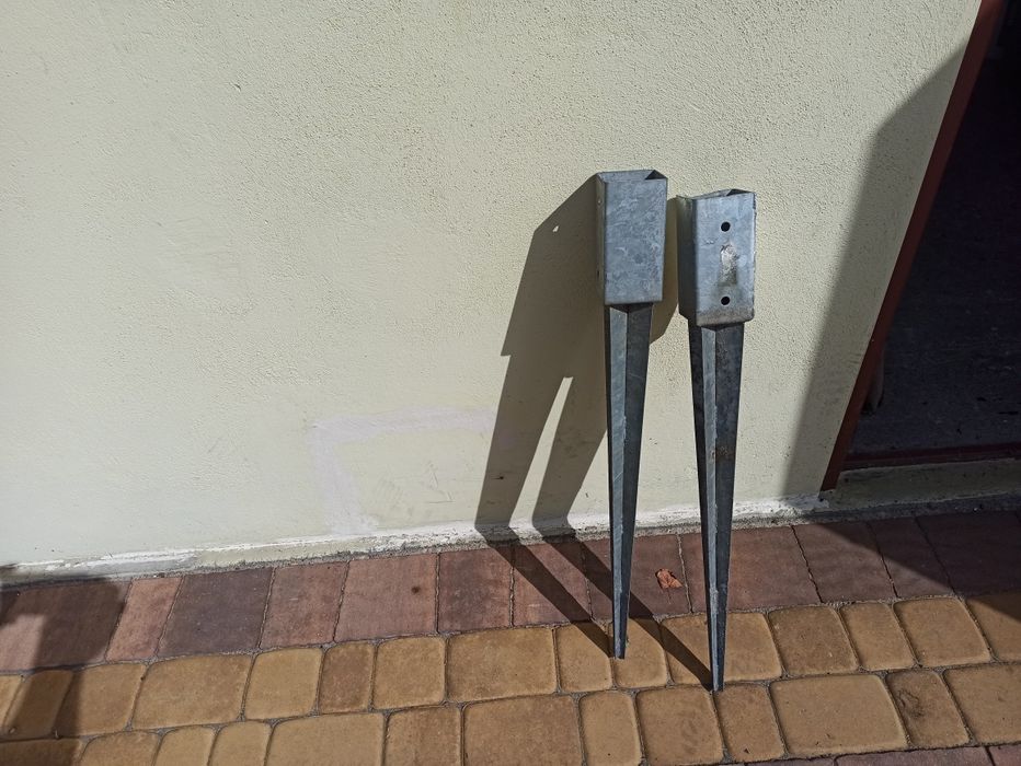 Słupki drewniane plus kotfy Łochów • OLX.pl