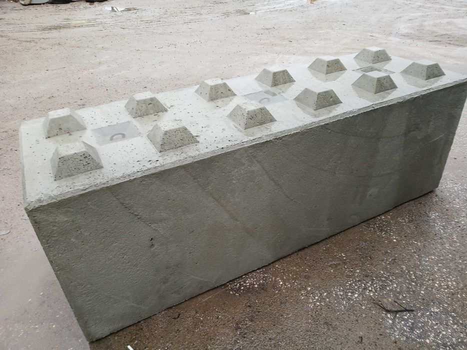 Blok betonowy typ lego mur oporowy klocki betonowe 180x60x60 PRODUCENT ...