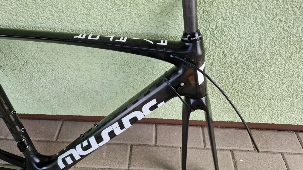 Rama CARBON szosa MUSING aviator jak NOWA r52 Oborniki • OLX.pl