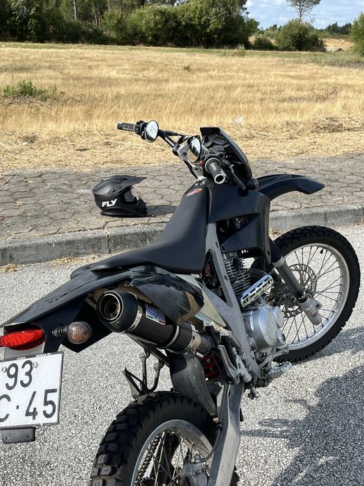 AJP Pr3 125cc - 2009 Santa Marinha E São Martinho • OLX.pt