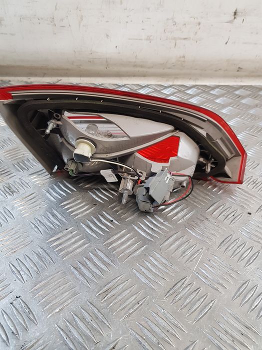 Lampa Prawa Tył W Klapę F1Eb13A602Ba Ford Focus Mk3 Kombi 11R- Złotopole • OLX.pl