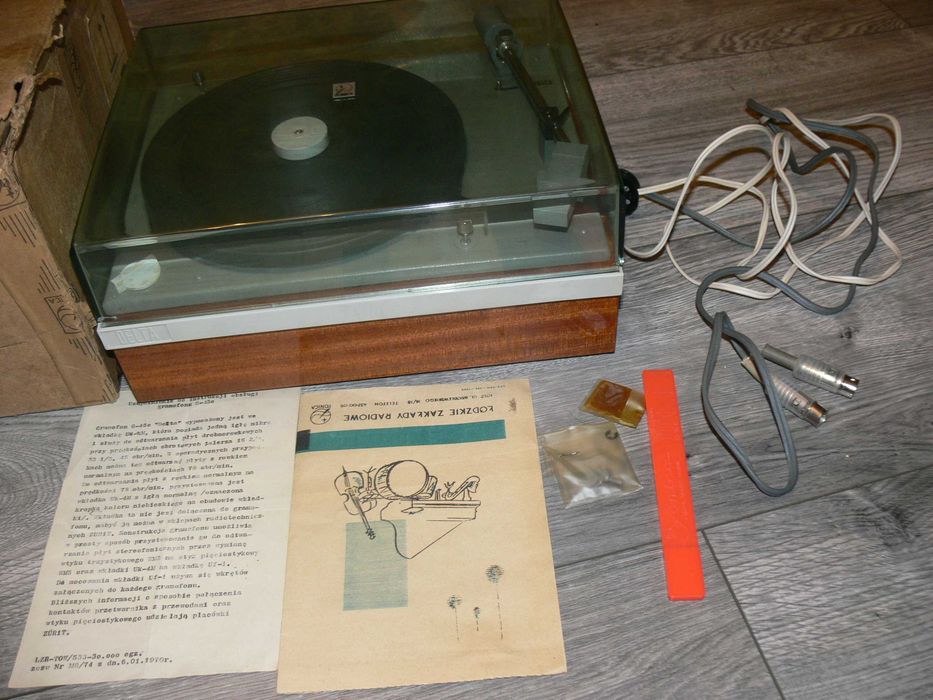 Zabytkowy Gramofon Fonica Delta 450G Mono/Stereo w pudełku z osprzętem ...