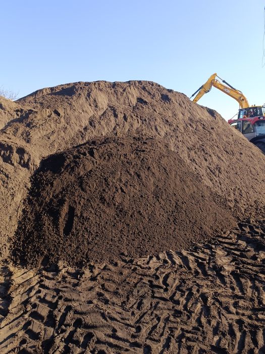 Czarnoziem ziemia do ogrodu Straszyn • OLX.pl