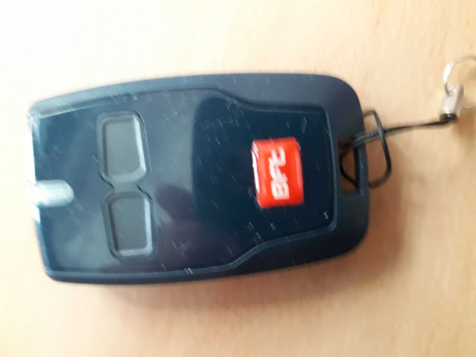 Comando de garagem BFT - original, novo Viseu • OLX Portugal