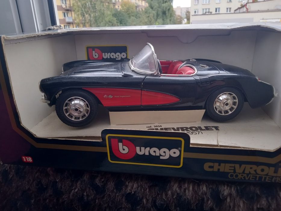 Model 1:18 Burago Chevrolet Corvette 1957 r Nowy Chorzów • OLX.pl