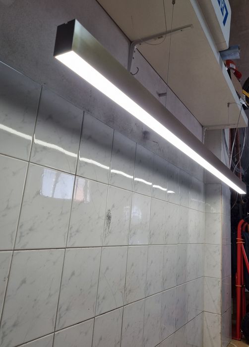 Calha Led suspensa Gondomar (São Cosme), Valbom E Jovim • OLX.pt