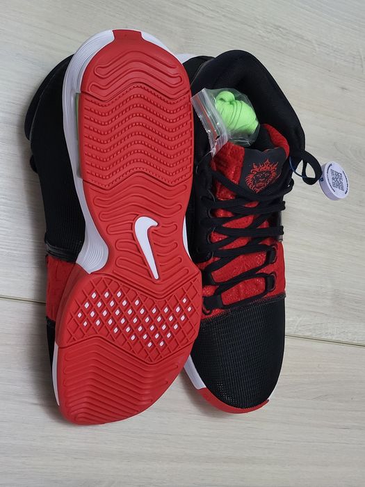 Нові баскетбольні кросівки Nike LeBron Witness 8 x FaZe Clan Low Bred ...