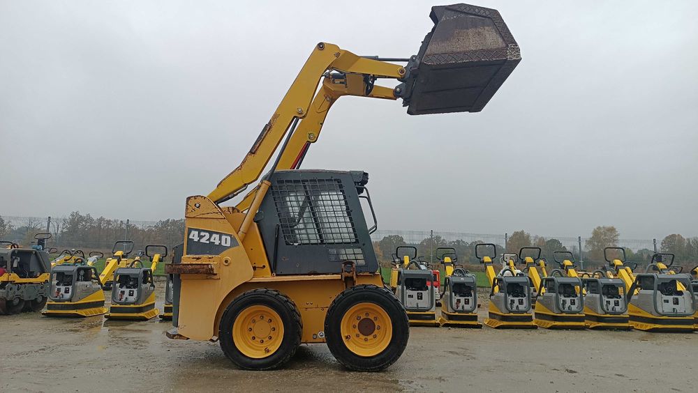 Miniładowarka GEHL 4240 / 10r / 2T! /4640 Bobcat S 100 130 JCB 160 ...