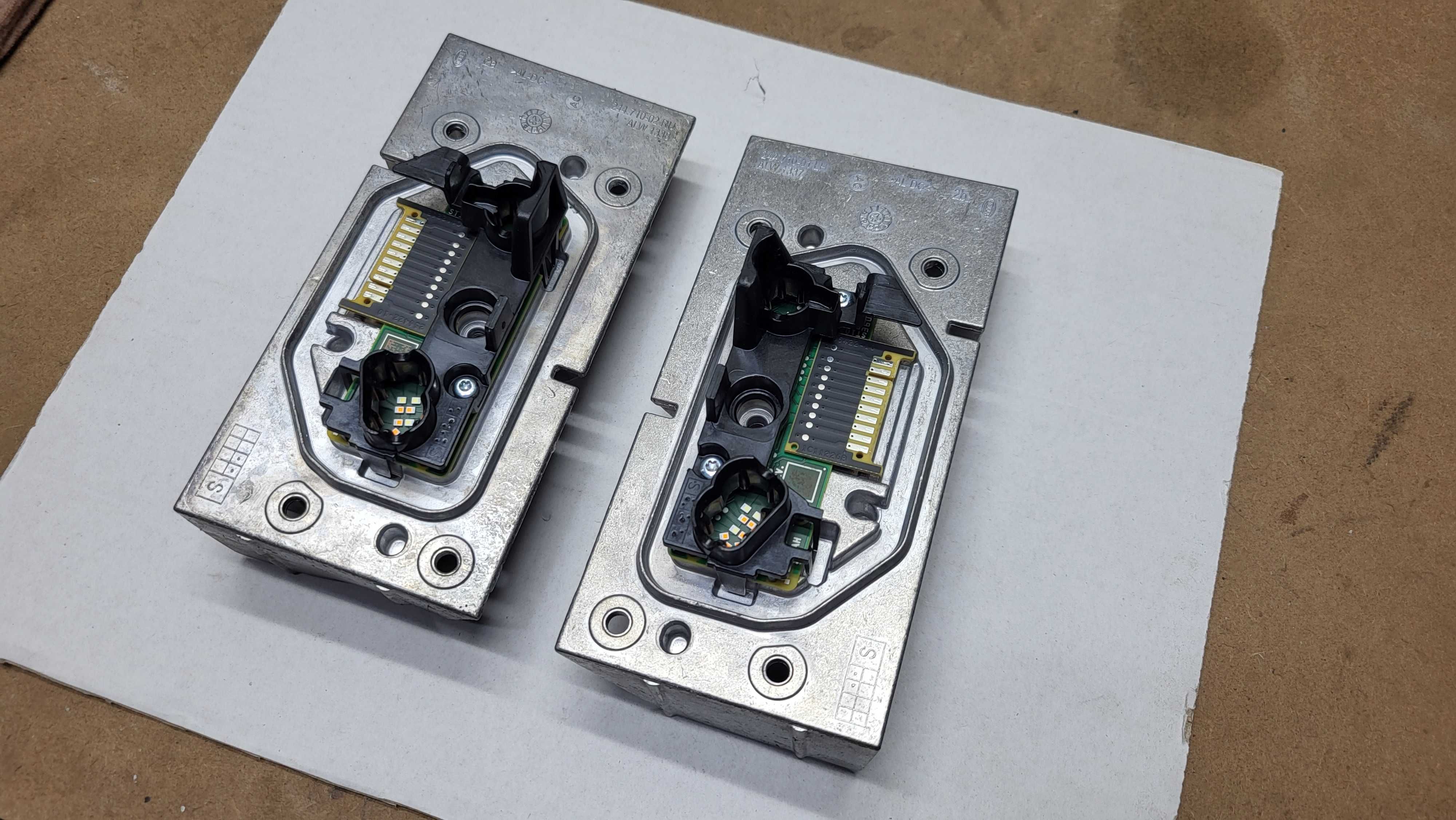 Moduł LED DRL Kierunku Kierunkowskazu BMW G20 G28 LEWY / PRAWY OE NOWY ... Moduł LED DRL Kierunku Kierunkowskazu BMW G20 G28 LEWY / PRAWY OE NOWY ...
