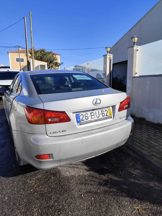 Lexus is220d executiv Igreja Nova E Cheleiros • OLX.pt