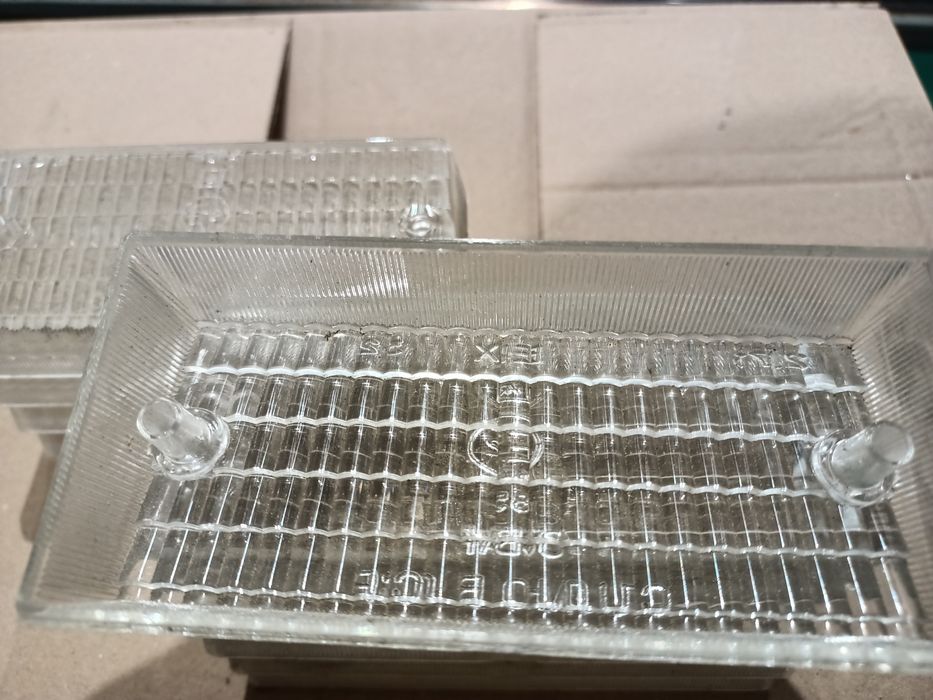 Стёкла фонарей заднего хода. Новые СССР ВАЗ 2101, 21013, 2102: 500 грн ...