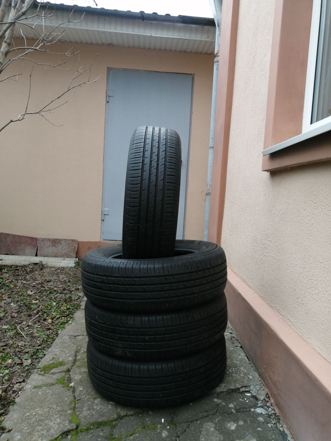 Літні шини. Kumho: 1 700 грн. - Автошини Одеса на Olx