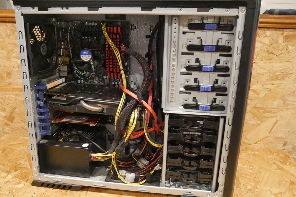 PC Gaming Hackintosh I7 3770K, GTX 780, 32GB, Z77 , 500GB SSD, 2TB HDD ...