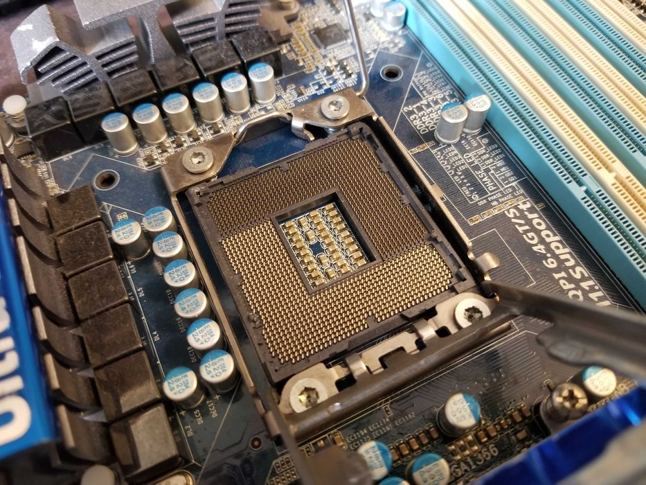 Материнська плата Gigabyte GA-X58A-UD3R rev2.0 Socket 1366: 1 227 грн. - Комплектуючі та ...