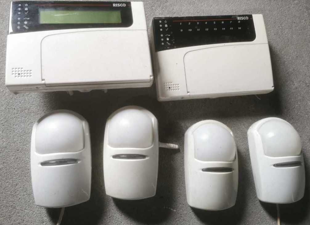 ALARM RISCO 2x centrala LCD ProSYS RP128KCL0ICA + 4 Pyronix Kx15Dt ... ALARM RISCO 2x centrala LCD ProSYS RP128KCL0ICA + 4 Pyronix Kx15Dt ...