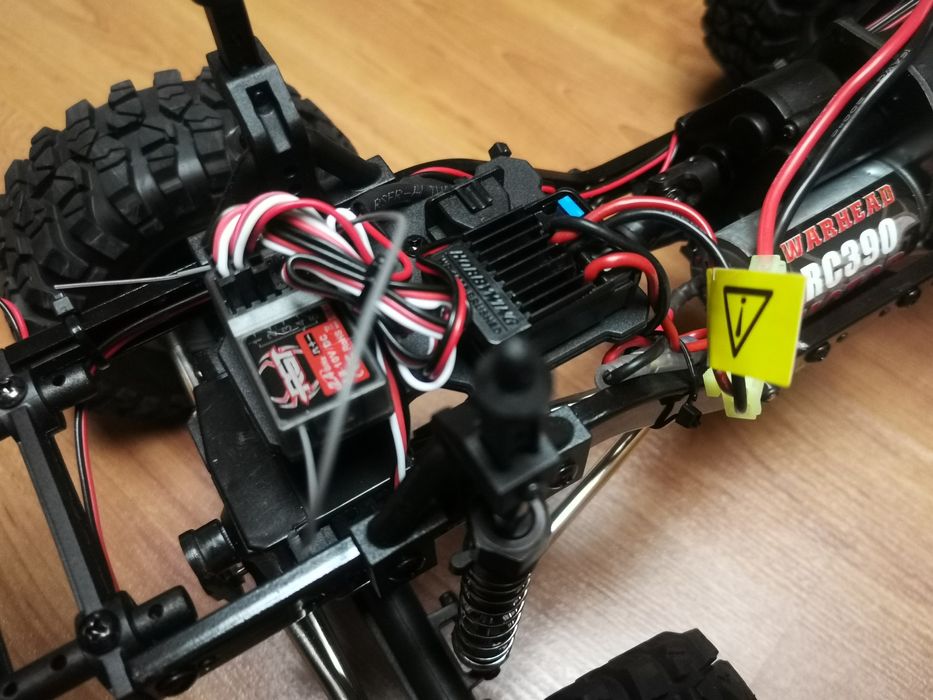 Land Rover RC Jipe Scale Crawler Rock Cruiser RC4 V2 1:10 RGT 136100 ...