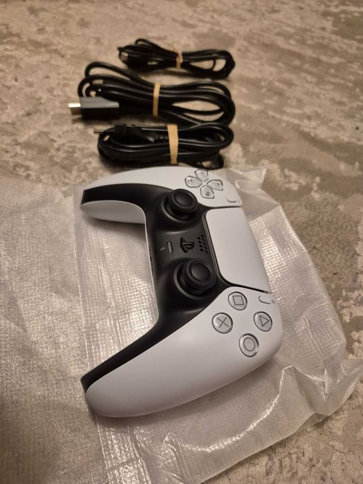 PlayStation 5 //NOWA // + 1 Pad + FIFA 2025 + F1 2024 Kielce • OLX.pl