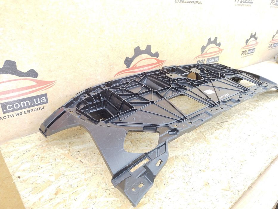 Audi Q4 E-Tron 2021- кронштейн усилитель решетки радиатора 89A807233 ...