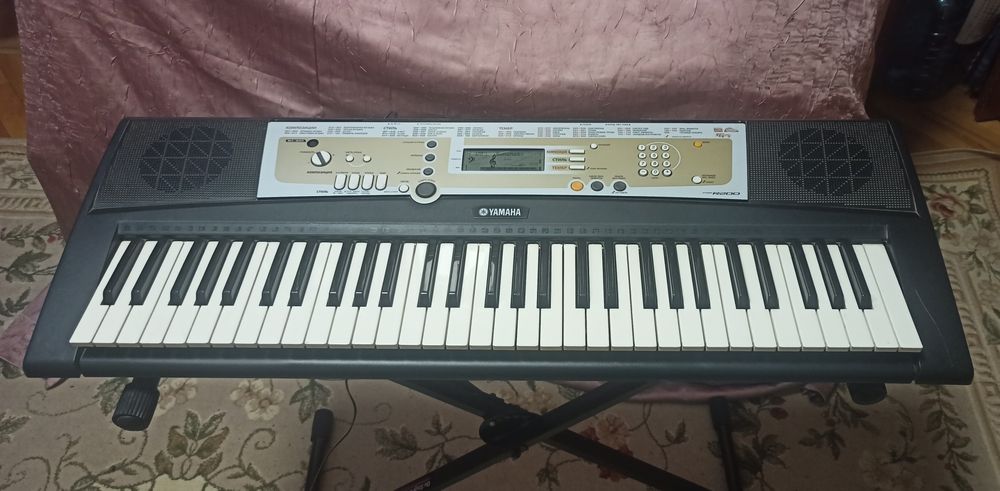 Синтезатор Yamaha PSR-R200: 4 800 грн. - Синтезатори Київ на Olx